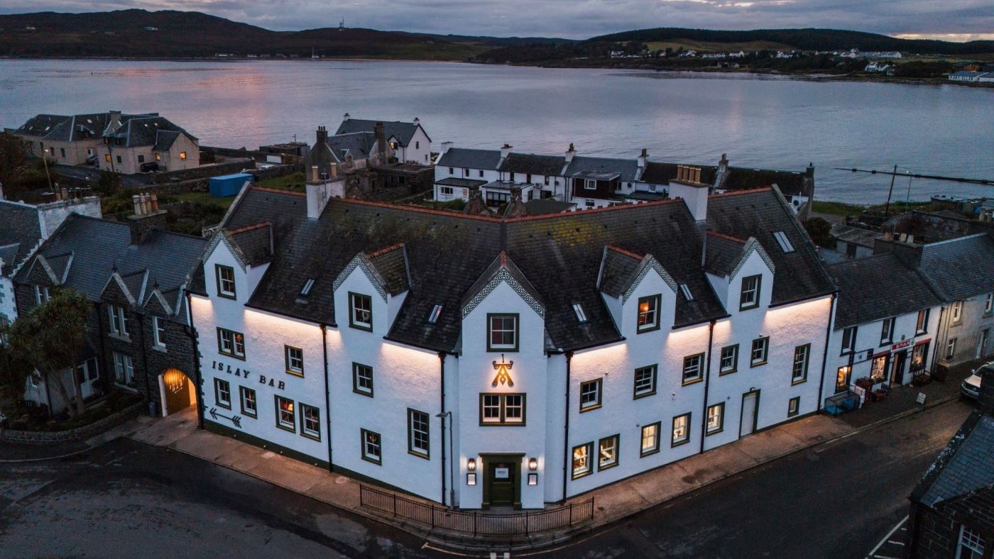 Ardbeg House, hotel dedicat iubitorilor de whisky - The Gentlemans Journal